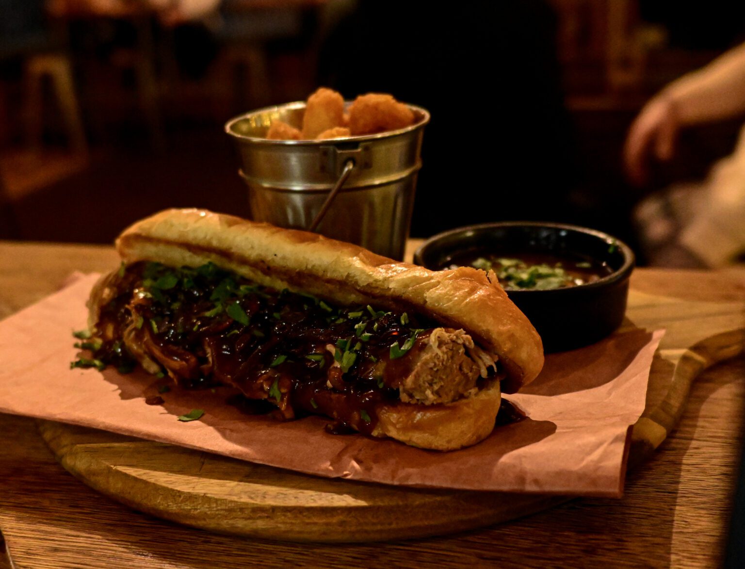 Quiqley's Bar | Food | Beer | Music | Sport